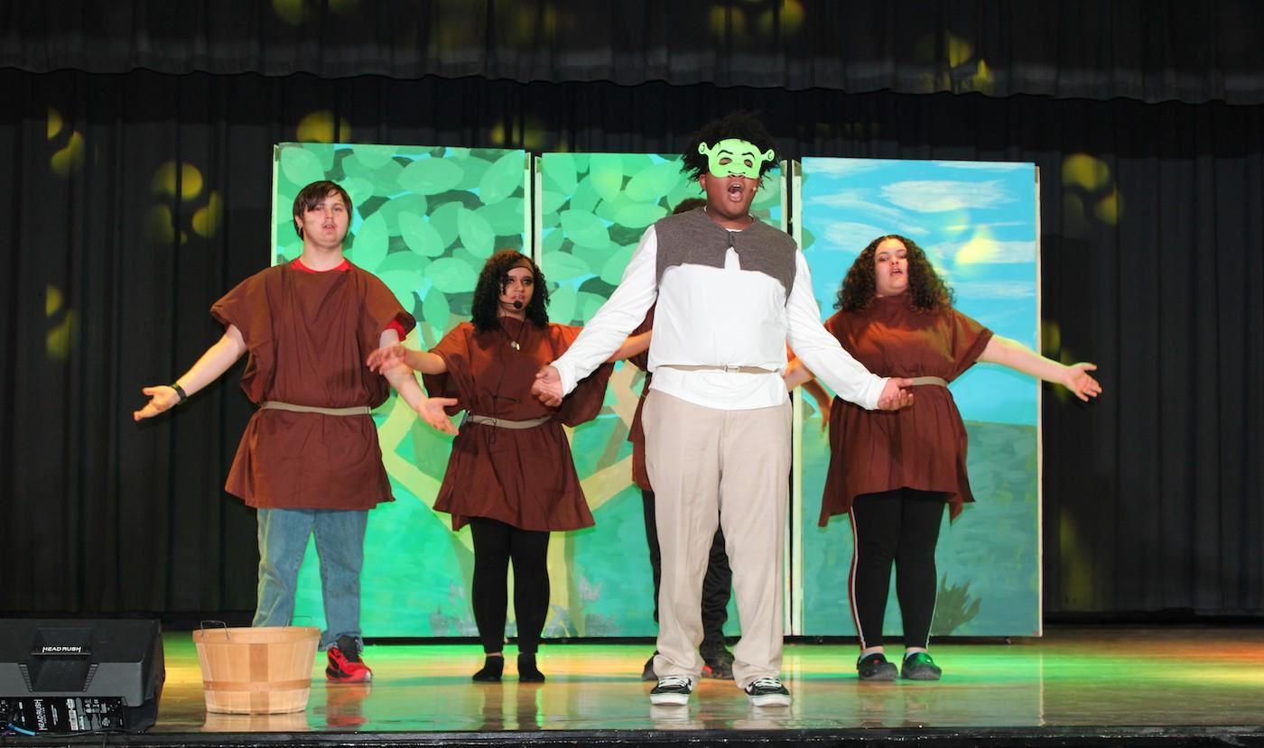 Marion-Franklin High School Students Shine in Shrek the Musical Jr ...
